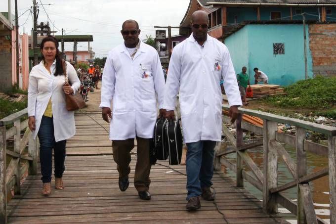 Moro autoriza cubanos do Mais Médicos a morarem no Brasil • DOL