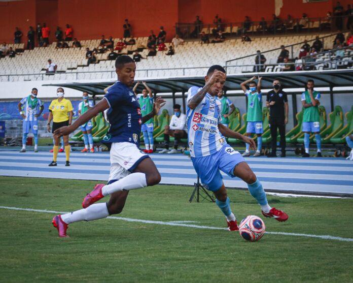 Azulinos evitam explicações e futuro está incerto • DOL