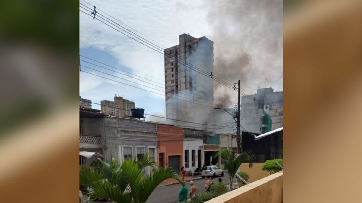 Incêndio atinge casa no bairro do Reduto em Belém; veja o vídeo! • DOL