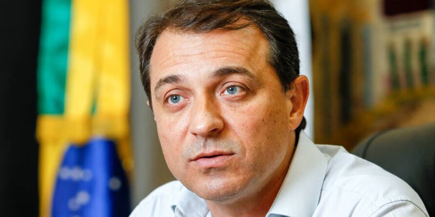 Governador de SC, Carlos Moisés é afastado do cargo • DOL Governador de SC, Carlos Moisés é afastado do cargo • DOL