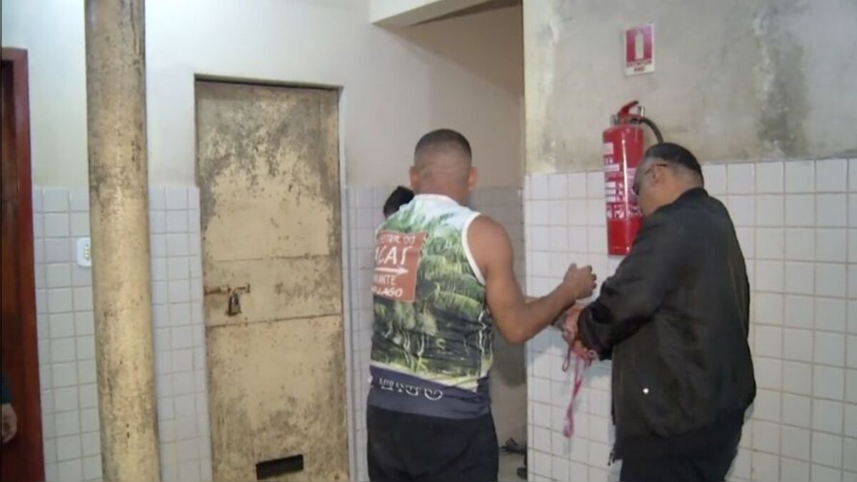 História bizarra: bandido "cueca" rouba amigo em bar. Veja • DOL