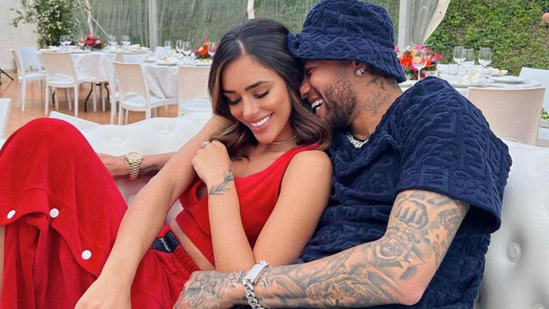 Bruna e Neymar curtem férias em Dubai; veja fotos! • DOL Bruna e Neymar curtem férias em Dubai; veja fotos! • DOL