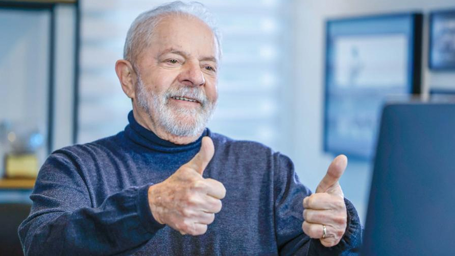 Lula fala de Amazônia, futuro e critica Bolsonaro na Clube