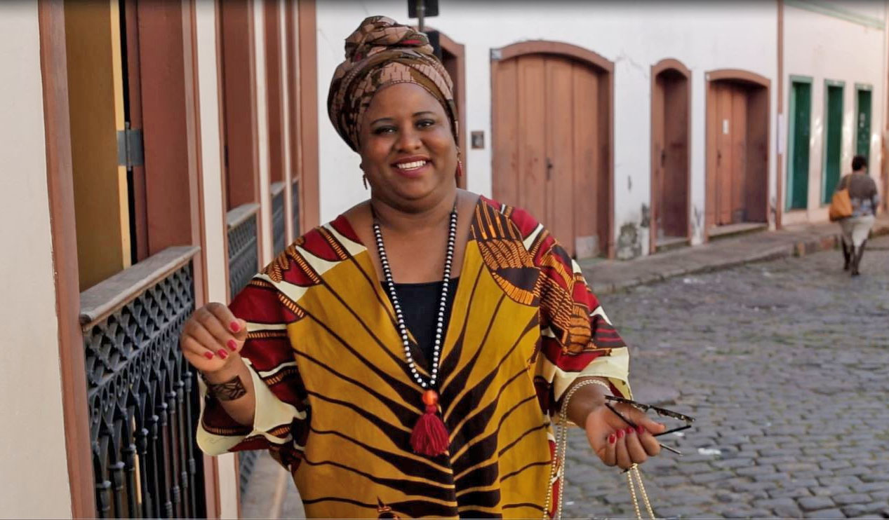 Atriz Luciana Malcher lança espetáculo nesta sexta, em Belém • DOL