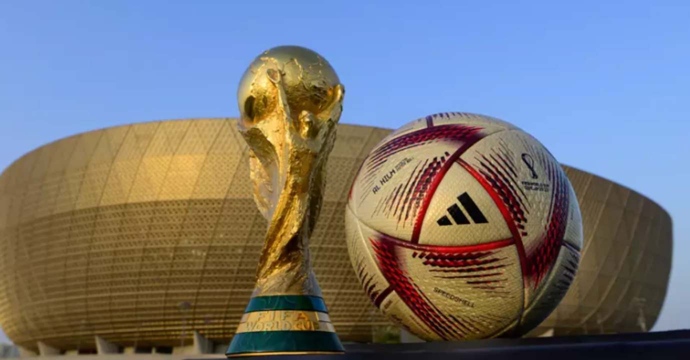FIFA apresenta nova bola para fase final da Copa do Mundo • DOL