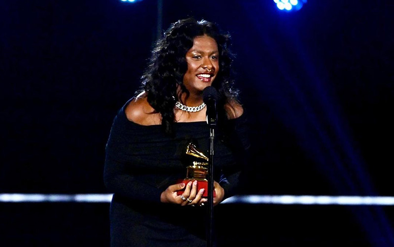 Liniker é a primeira trans brasileira a ganhar um Grammy • DOL