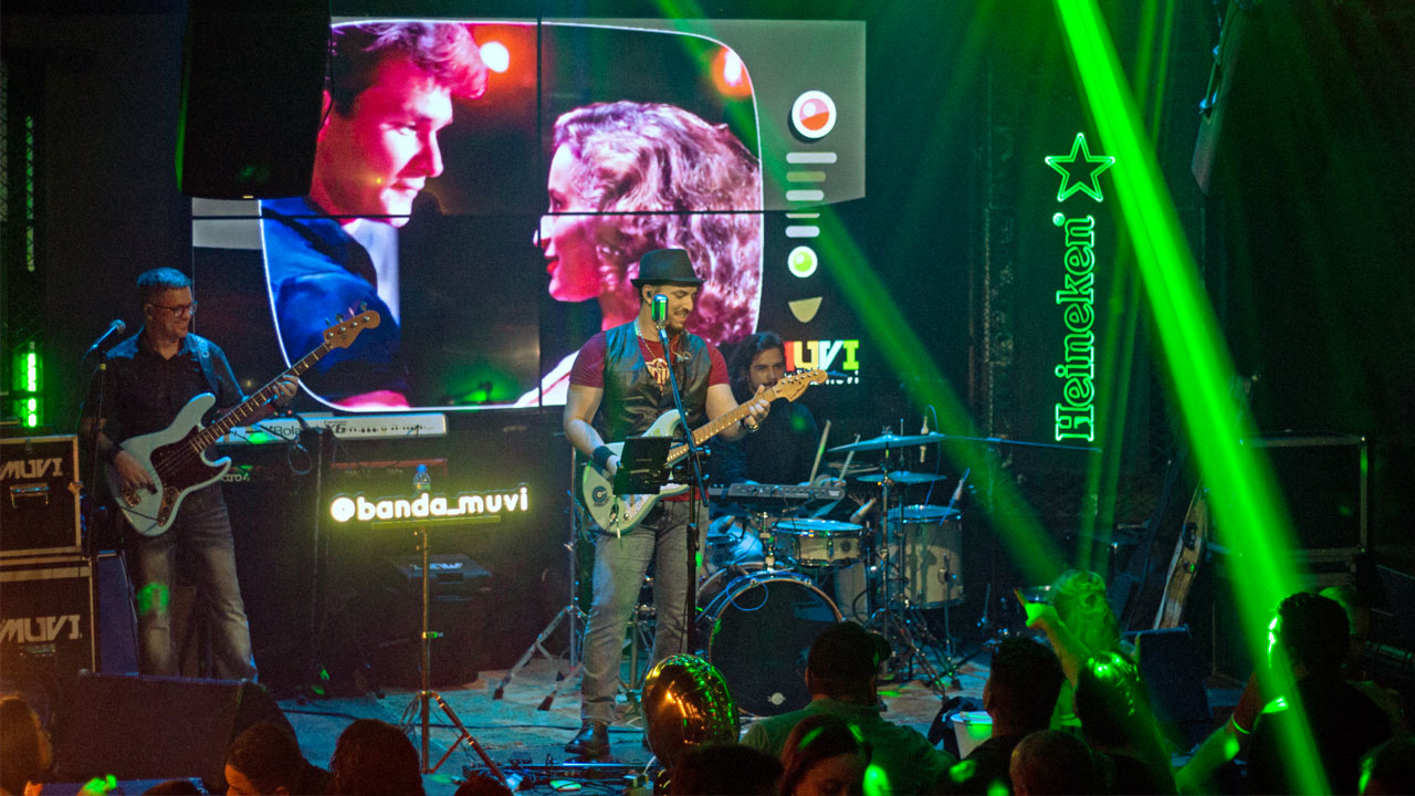 Festa em Belém para St. Patrick Day oferece rock chopp verde • DOL