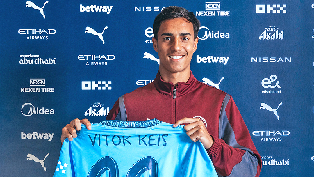 Manchester City anuncia contratação de Vitor Reis por 4 anos • DOL