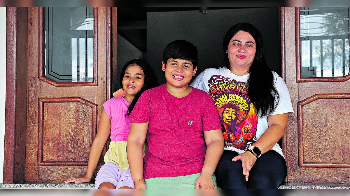 Jovem com Tourette conquista empatia na web; entenda a síndrome • DOL