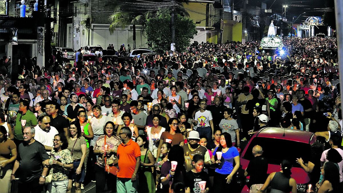 Procissão Luminosa: um rio de luzes homenageia Fátima • DOL