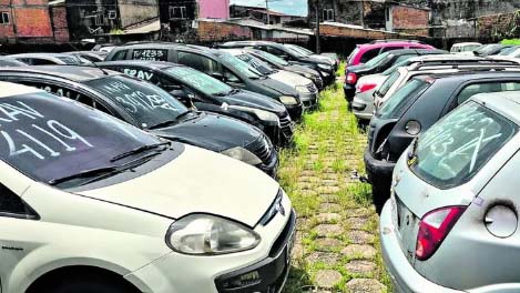 Prefeitura abre visitação a mais de 600 veículos para leilão • DOL