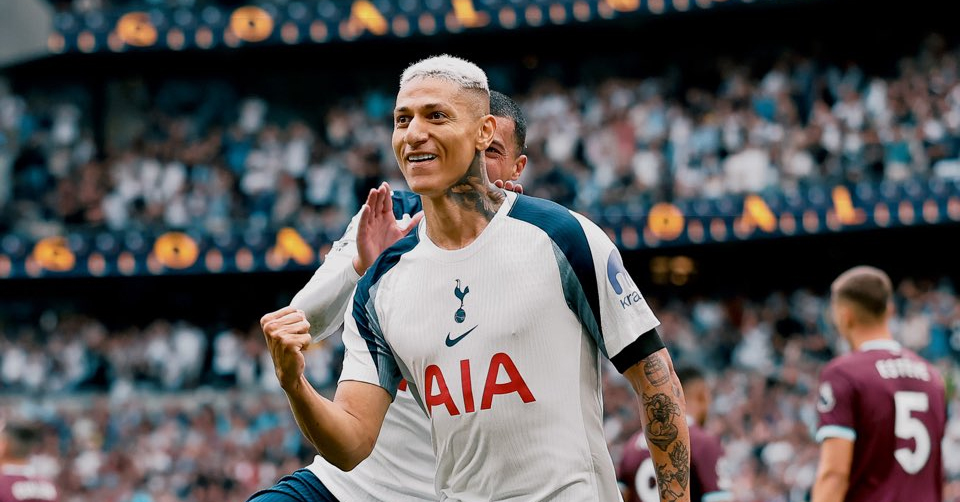 Richarlison dá volta por cima e vira o craque do início da PL • DOL