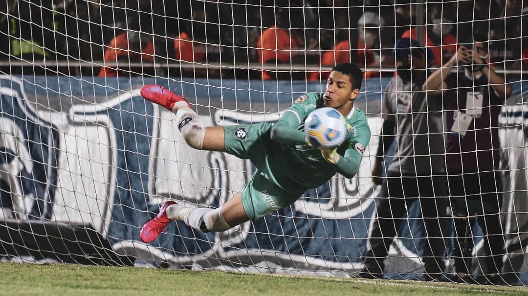 Vinícius briga na Justiça contra o Remo e cobra R$ 1 milhão; clube se ...