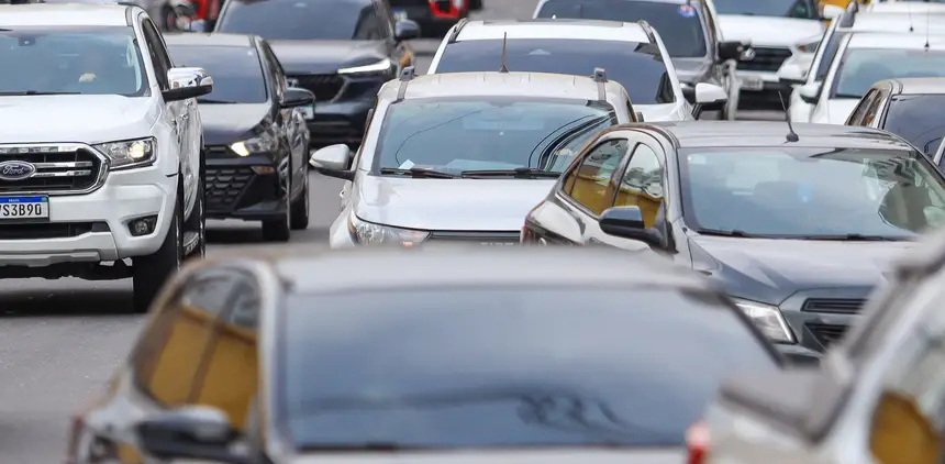 IPVA: placas com final 76 a 96 têm descontos até esta segunda (08) • DOL