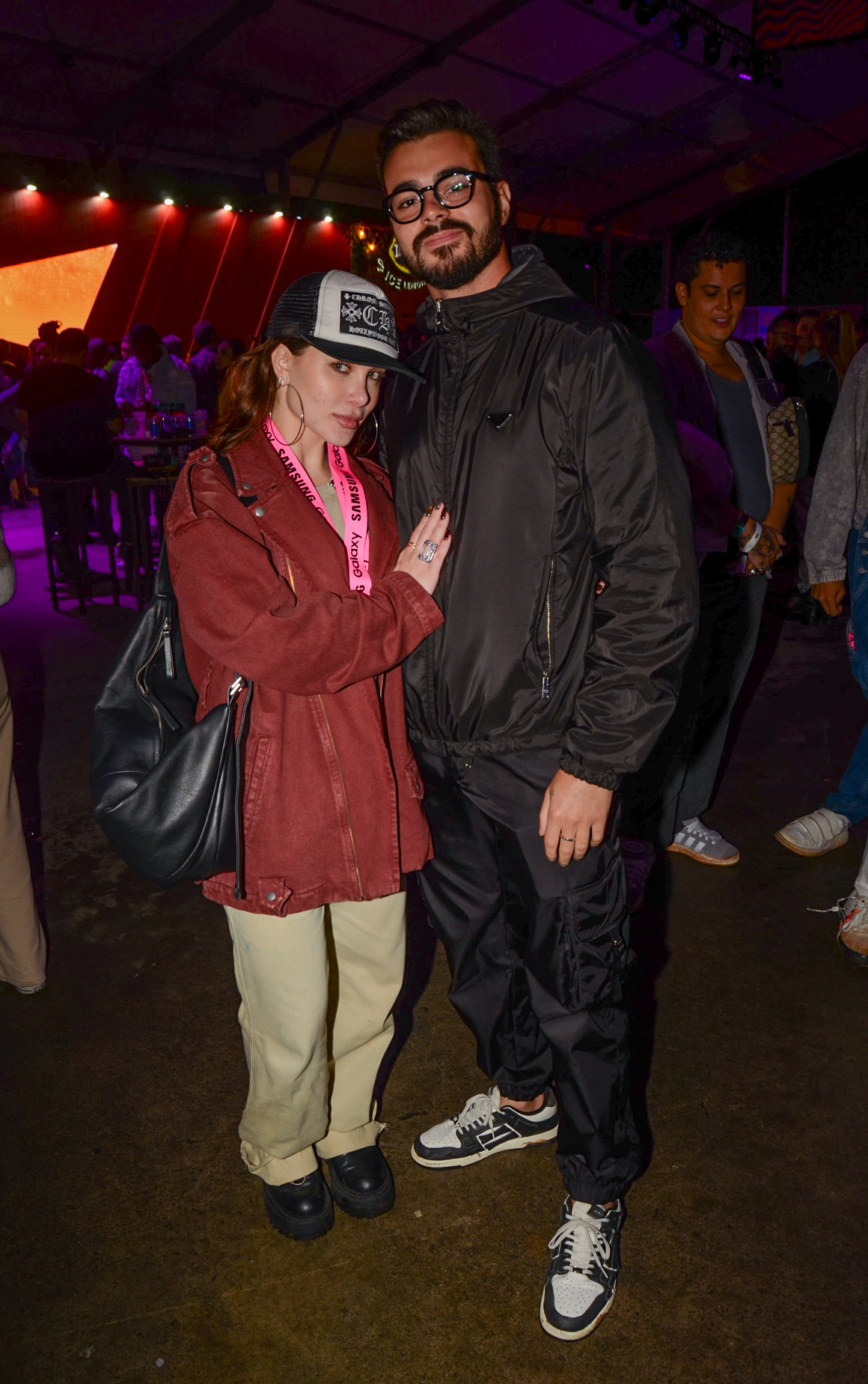 Letícia Spiller chega com Nizan ao Lolla. Veja mais fotos lá • DOL