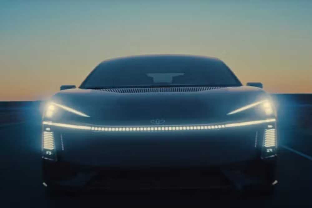 Toyota Corolla vai mudar radicalmente; veja primeiras imagens • DOL